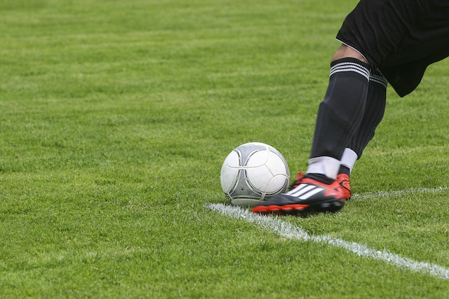 Benefits of Balance Training for Soccer Players – GIBBON